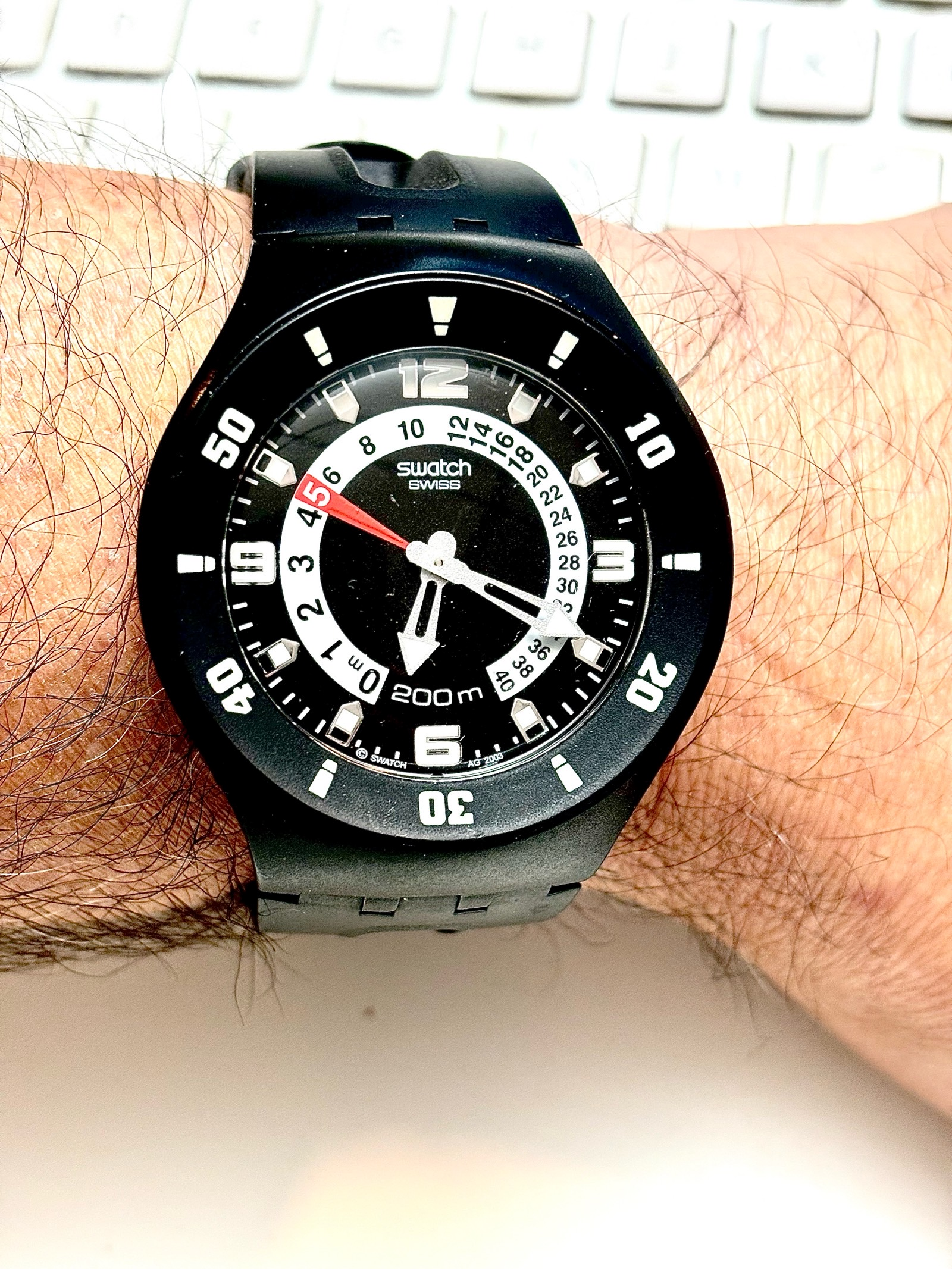 Swatch Moray’s Bite SUGB100 Fun Scuba | WatchCrunch