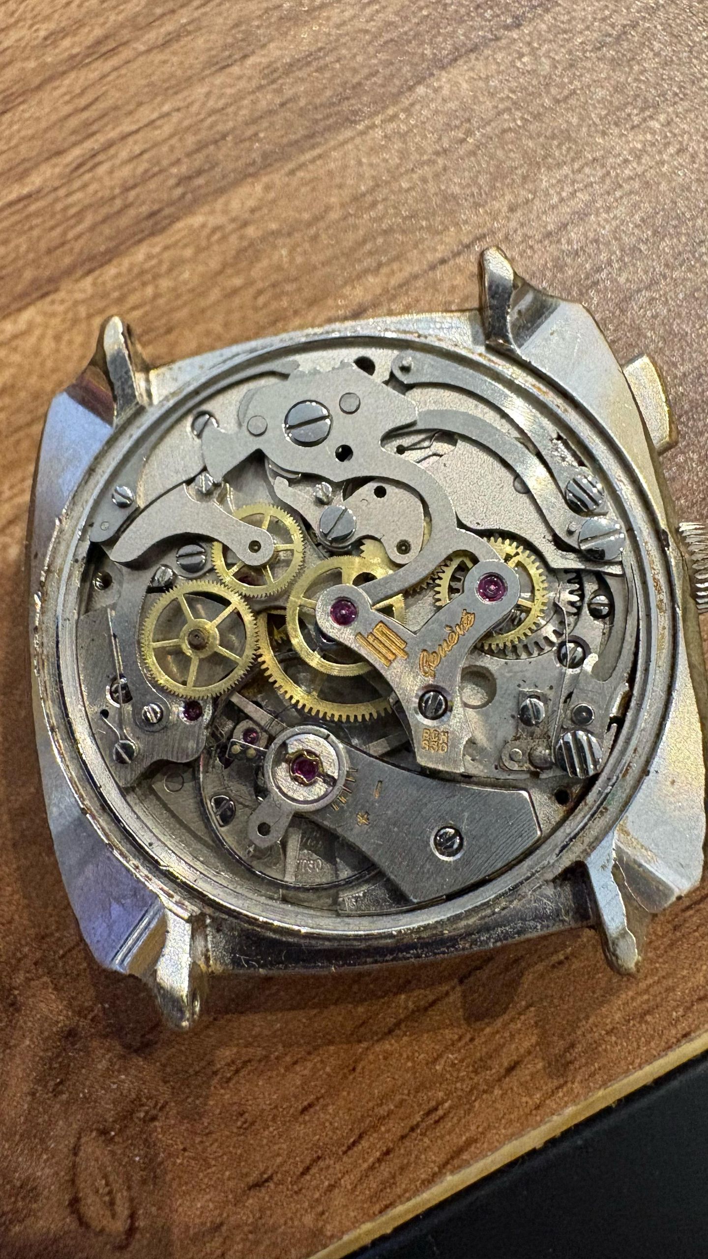 Vintage Lip Genève Chronograph – Valjoux 7730 Movement | WatchCrunch