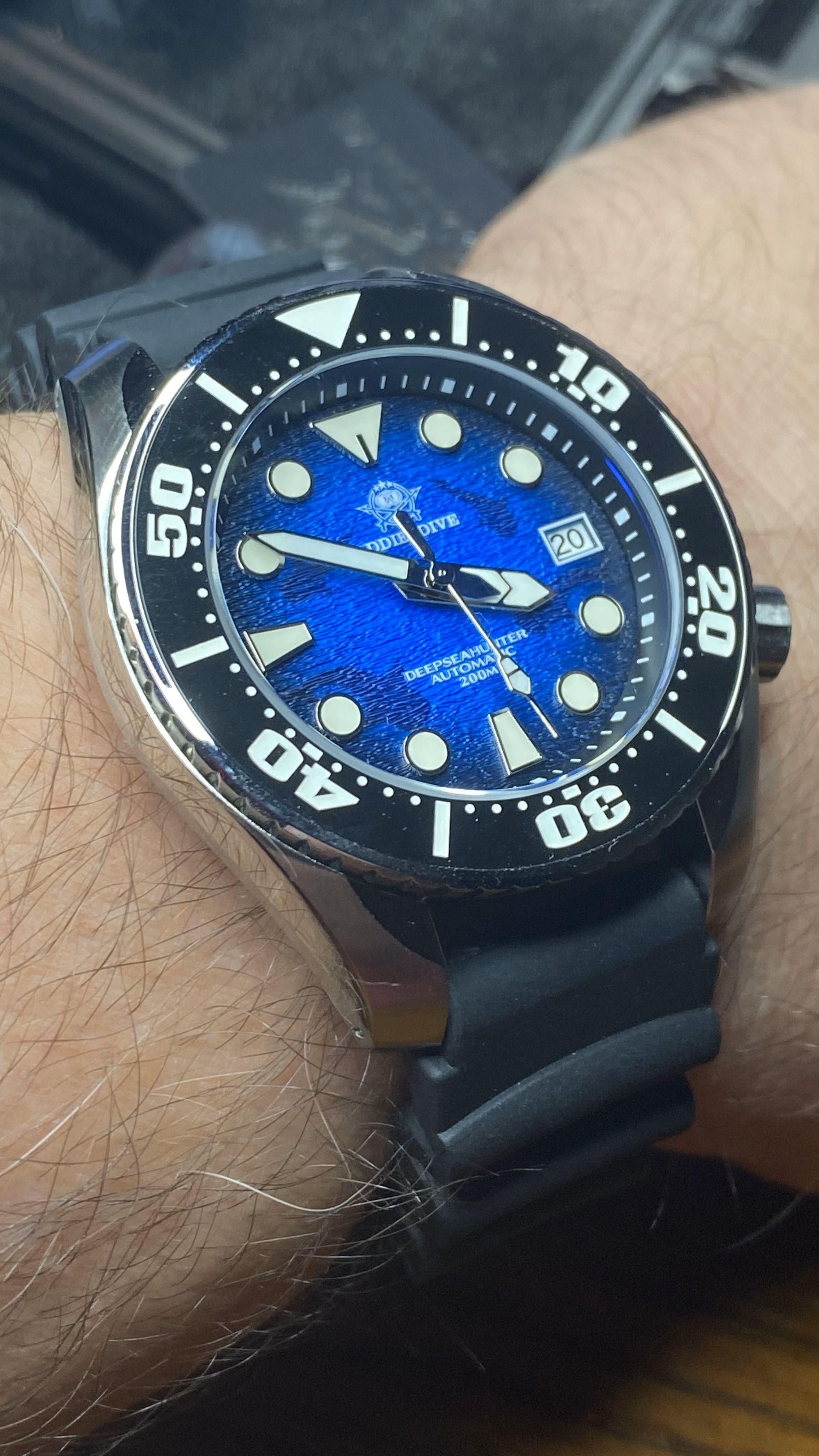 The ADDIESDIVE Deep Sea Hunter Dive Watch Review | WatchCrunch
