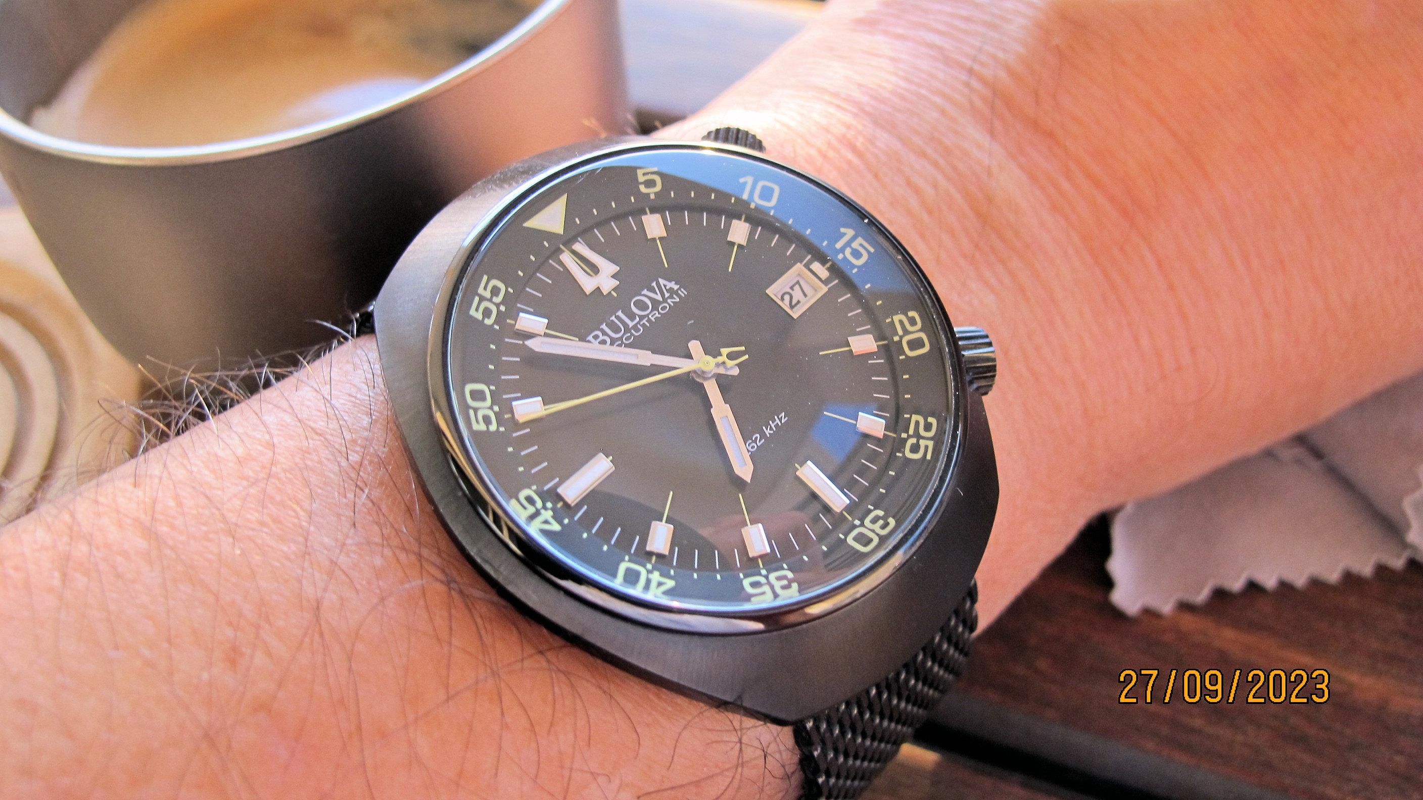 The smoothest sweeping second's hand watch that I own is a quartz ...