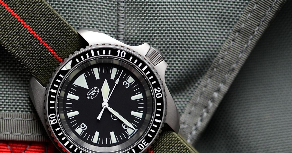 CWC Ti300 | WatchCrunch