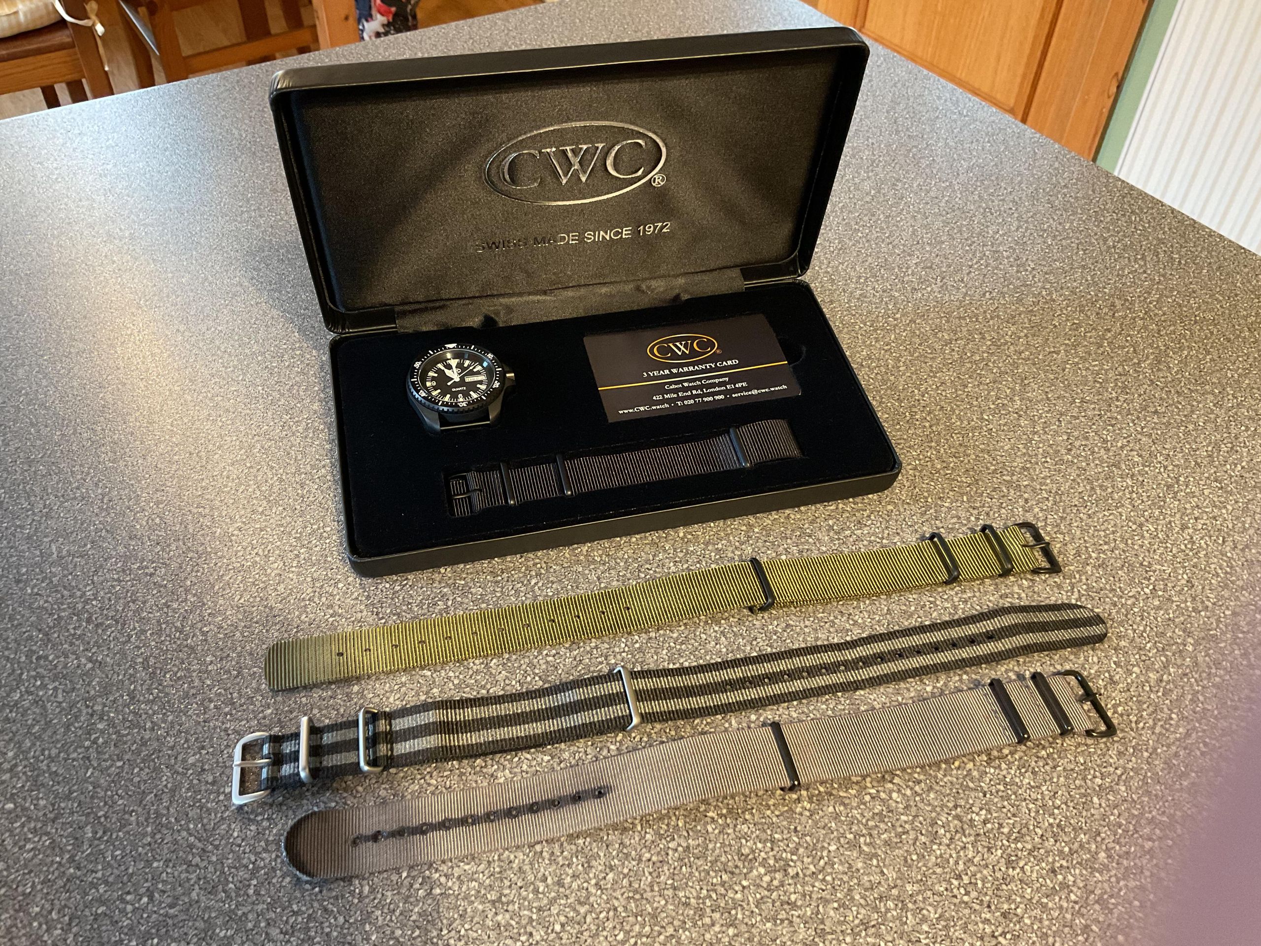 CWC SBS quartz diver | WatchCrunch