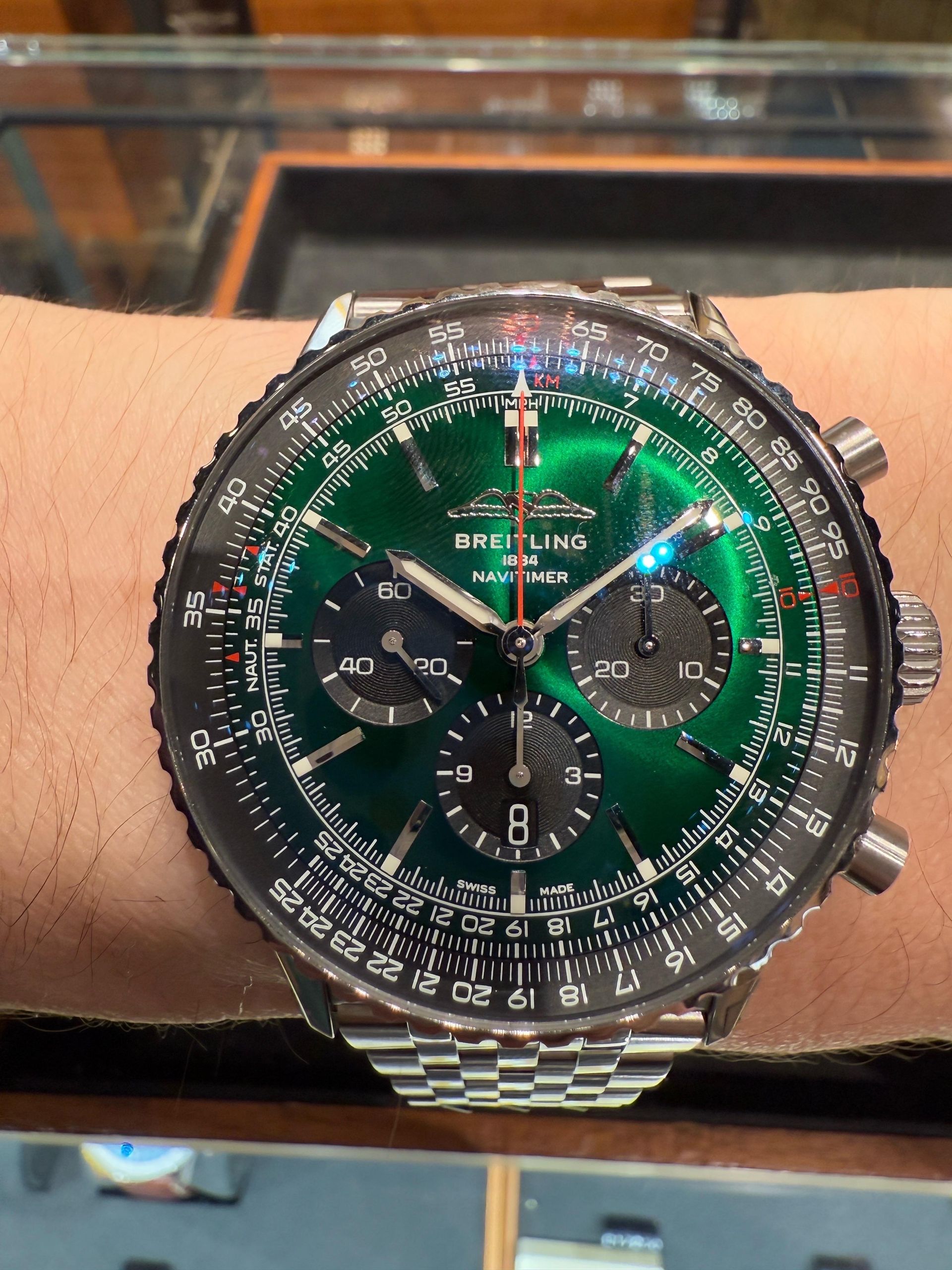 AD shopping. Which colour Navitimer? | WatchCrunch