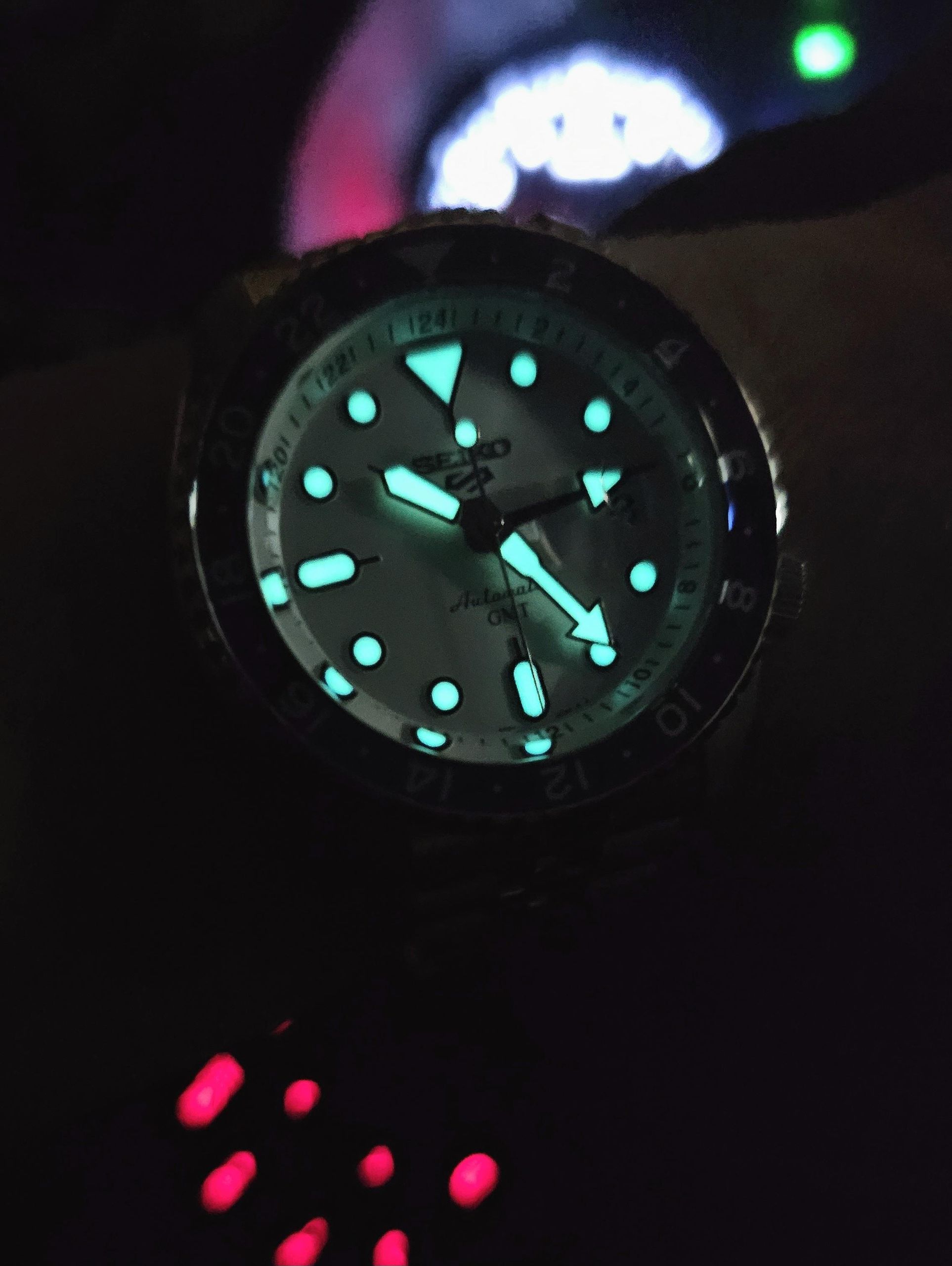 Great lume on the Seiko SSK033 | WatchCrunch
