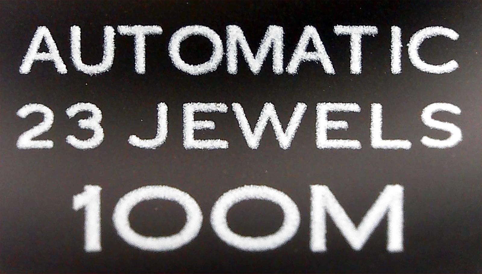 Watches under microscope vol. 12 Seiko 5 SNZG13 | WatchCrunch