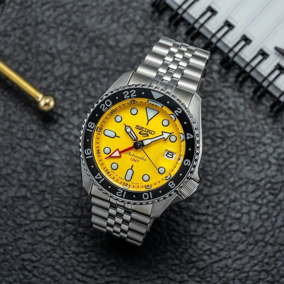 Th ultimate Seiko SSK GMT guide: The Ideal Watch for the Time Zone Nerd ...