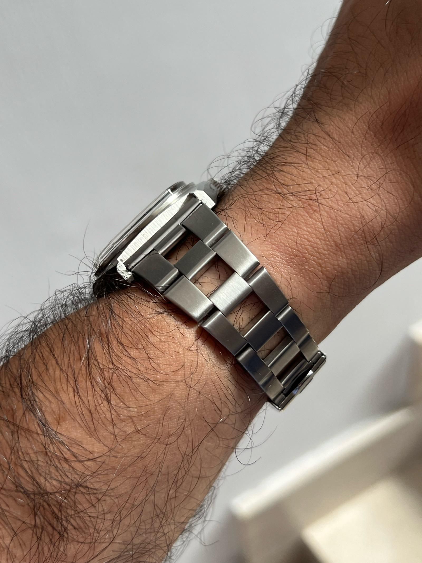 Got a Forstner ladder bracelet for my Edox DiaMatic, and swapped out ...