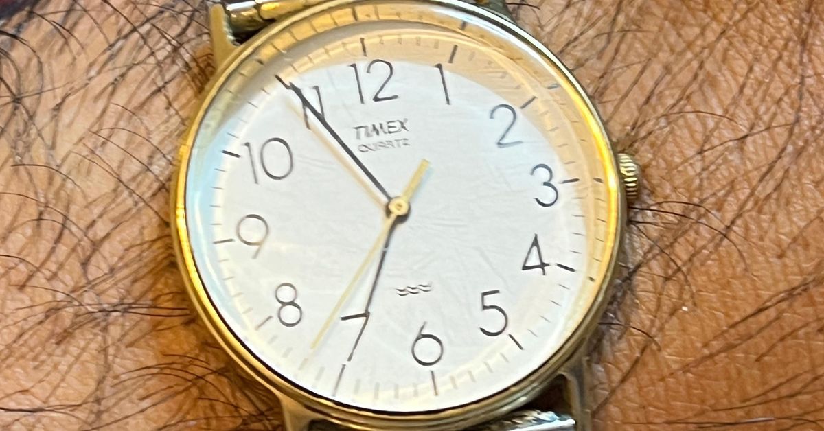 Timex Weekender vintage | WatchCrunch