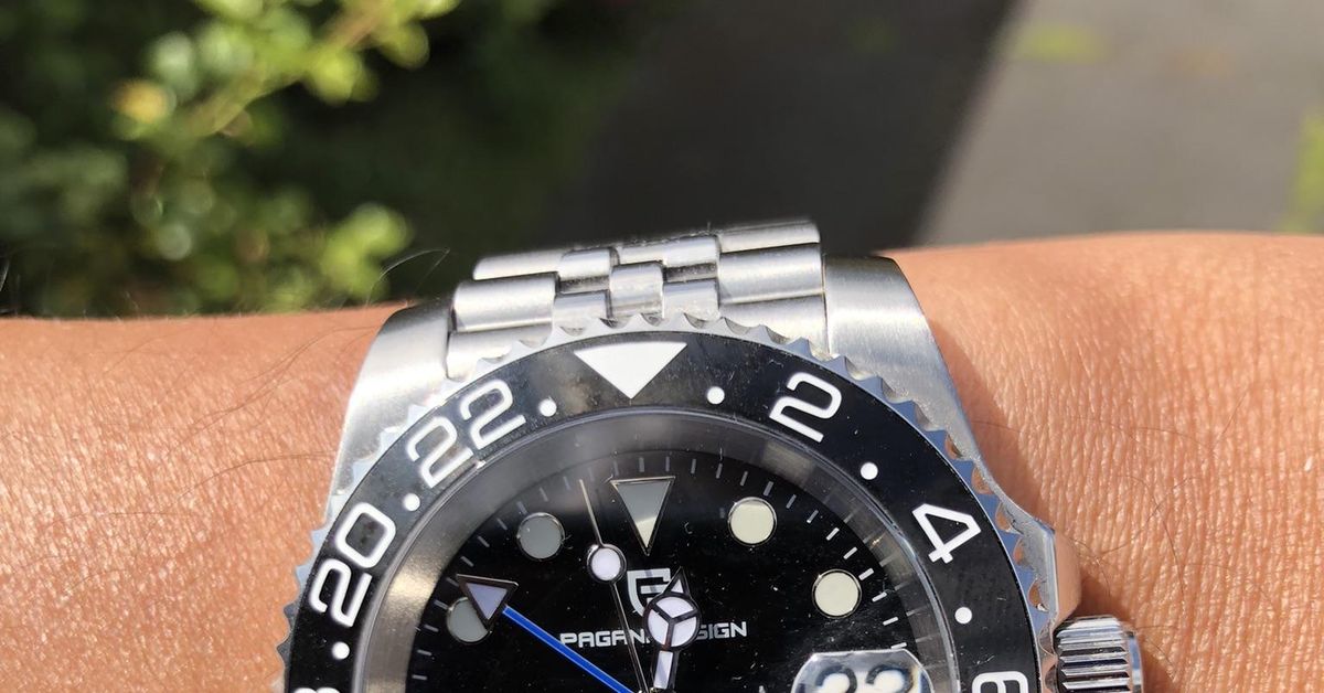 Pagani Design PD-1662 GMT Batman/Batgirl (Seiko NH34A) | WatchCrunch