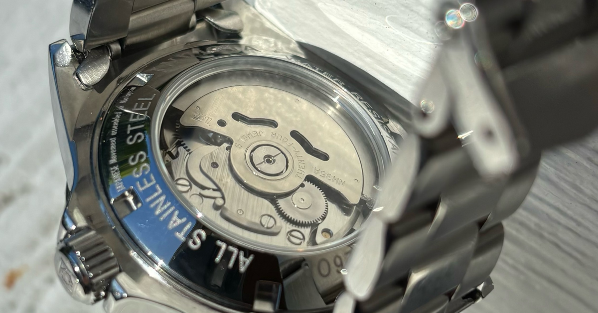 No logo on rotor for Invicta Pro Diver? | WatchCrunch