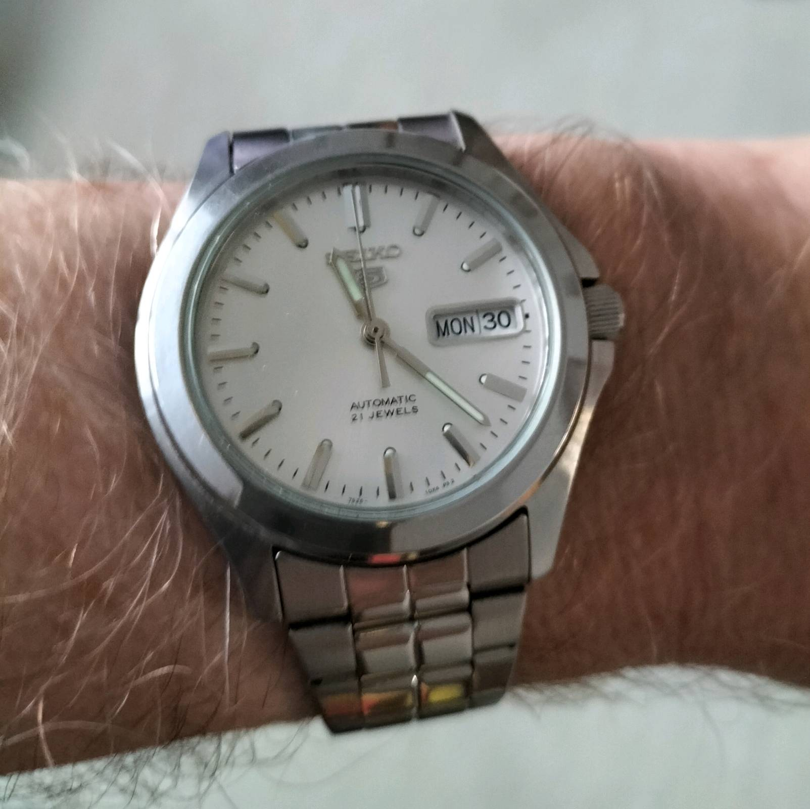 SIMPLE, SOLID, SUPER SEIKO 5 | WatchCrunch