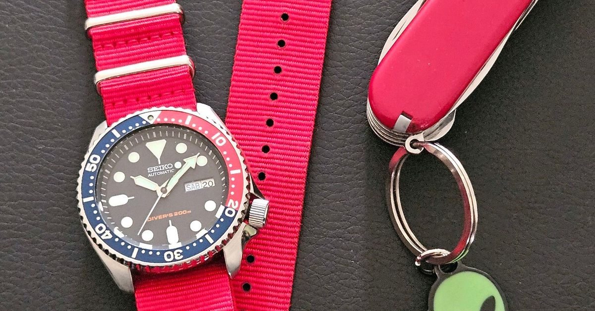 My first automatic diving watch 🟥🤿 | WatchCrunch