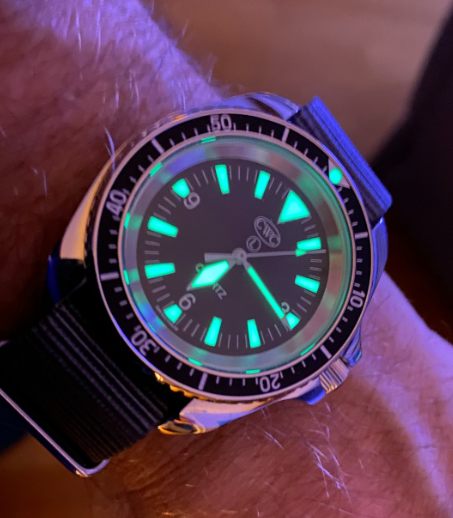 CWC Quartz Diver | WatchCrunch
