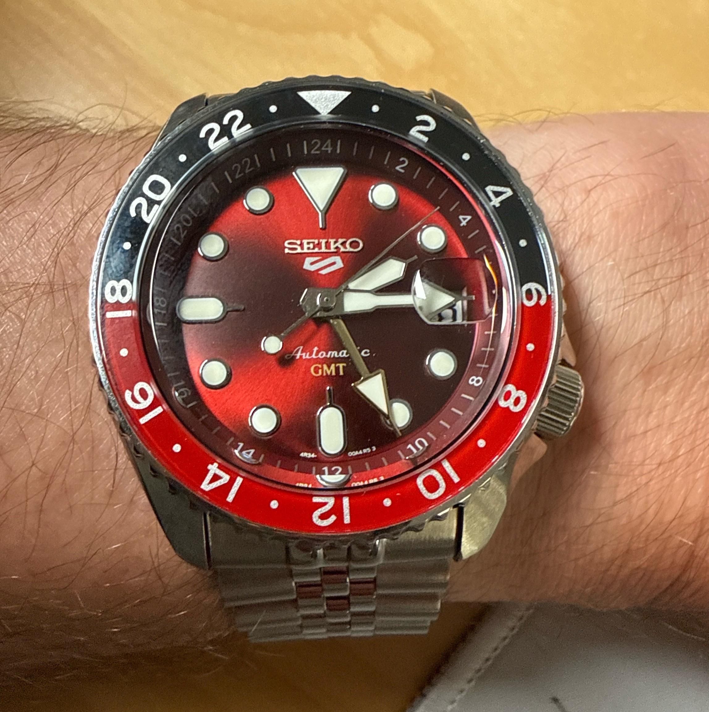 Seiko Passion Red GMT | WatchCrunch