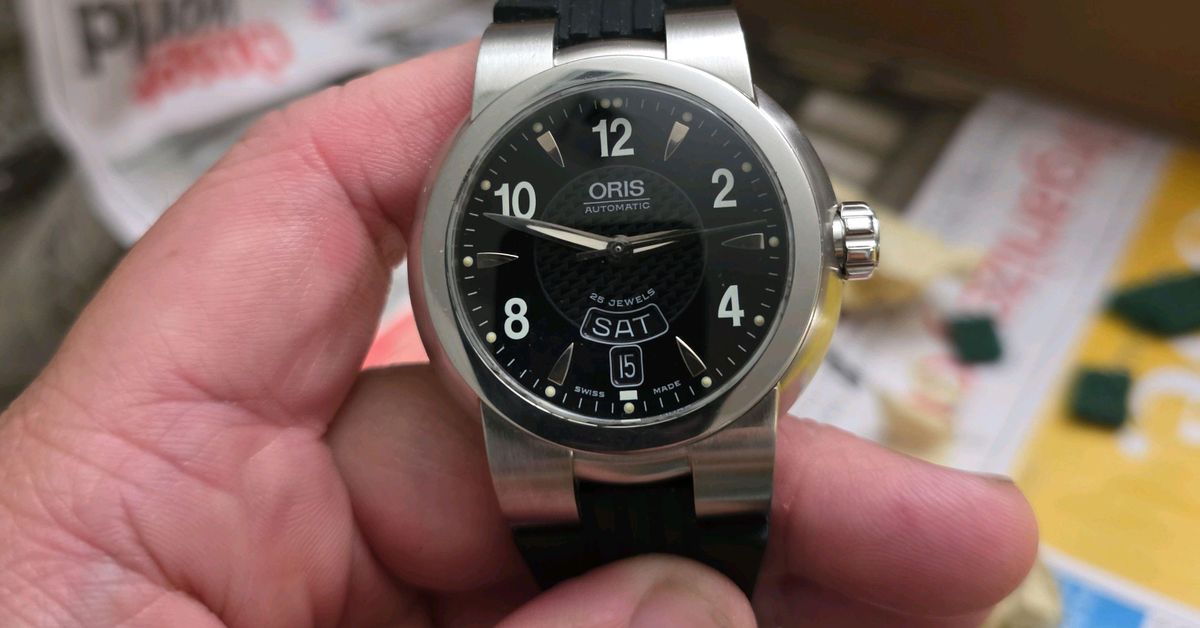 My first restoration... Test subject Oris TT1 Big Day Date | WatchCrunch