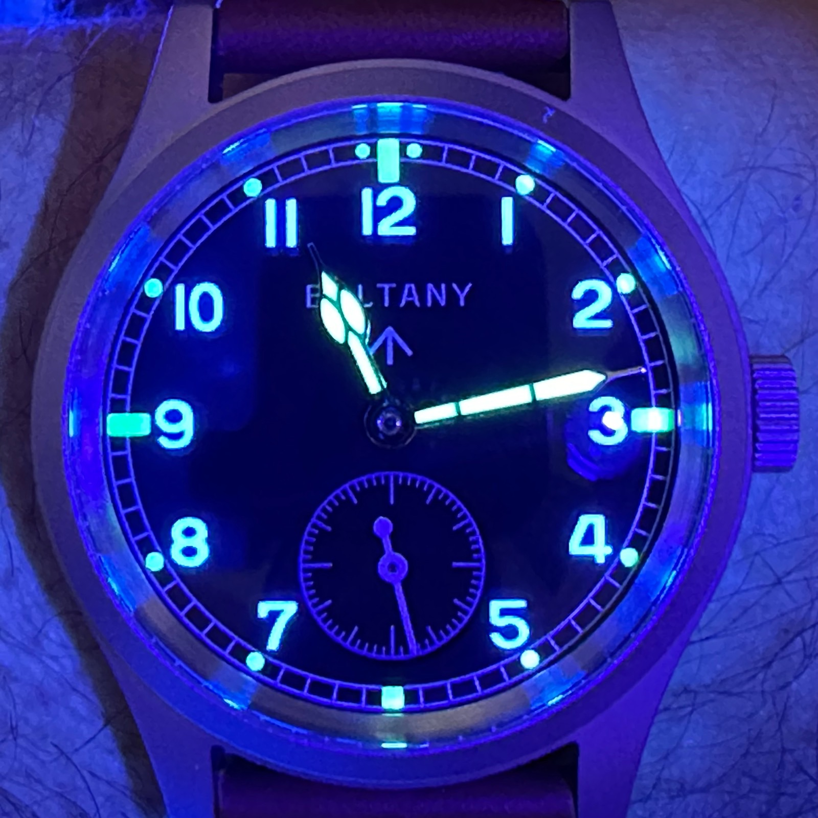 The Dirty Dozen (D12) Field Military Watches | WatchCrunch
