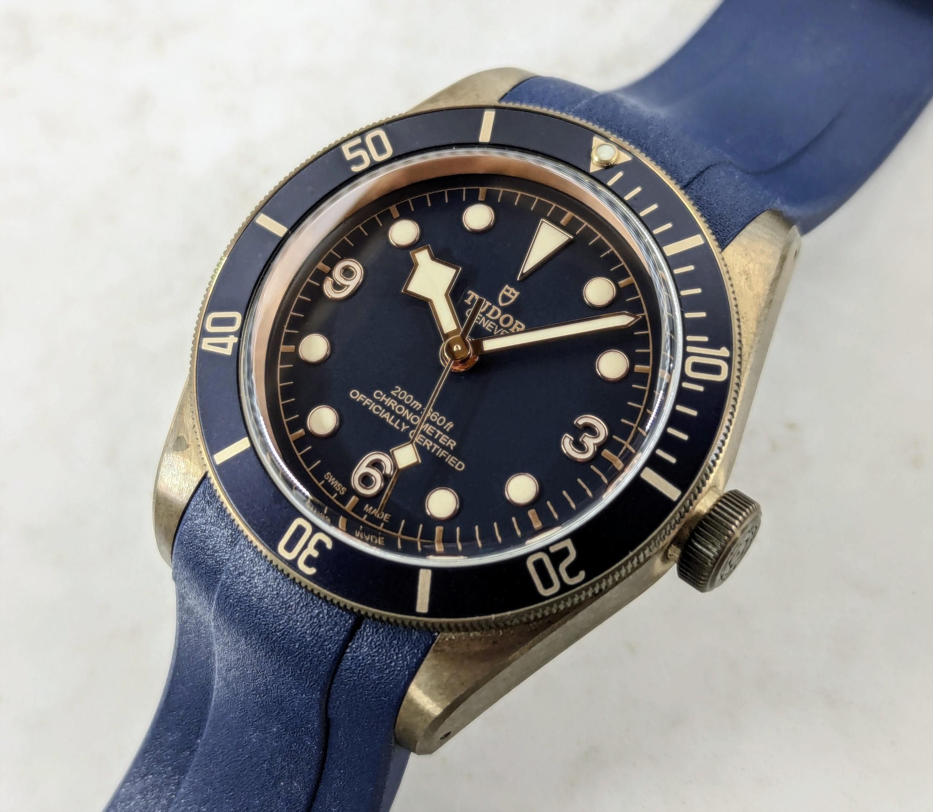 The gap between the strap and watch case. Minor details that I wish has ...
