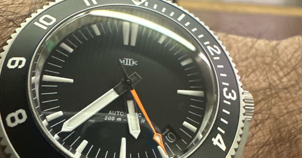 Who’s a fan of the 4:30 date window? | WatchCrunch