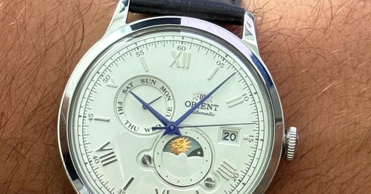 Orient Bambino RA-AK0802S Sun and Moon | WatchCrunch