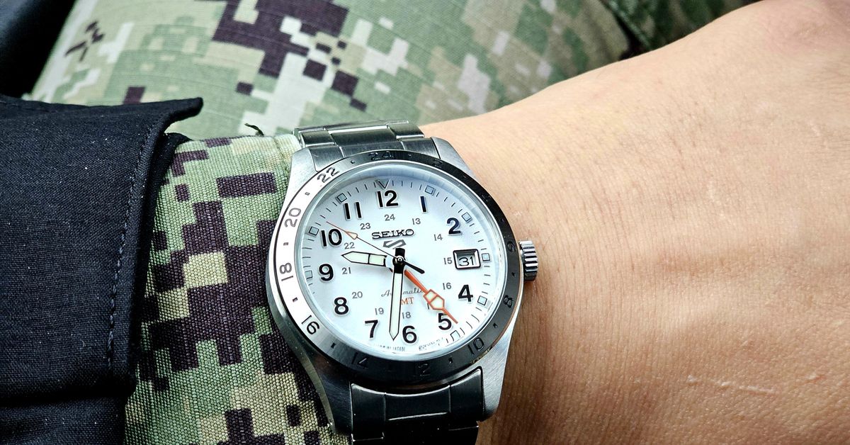 Seiko SBSC009 GMT | With the Right Bracelet | WatchCrunch