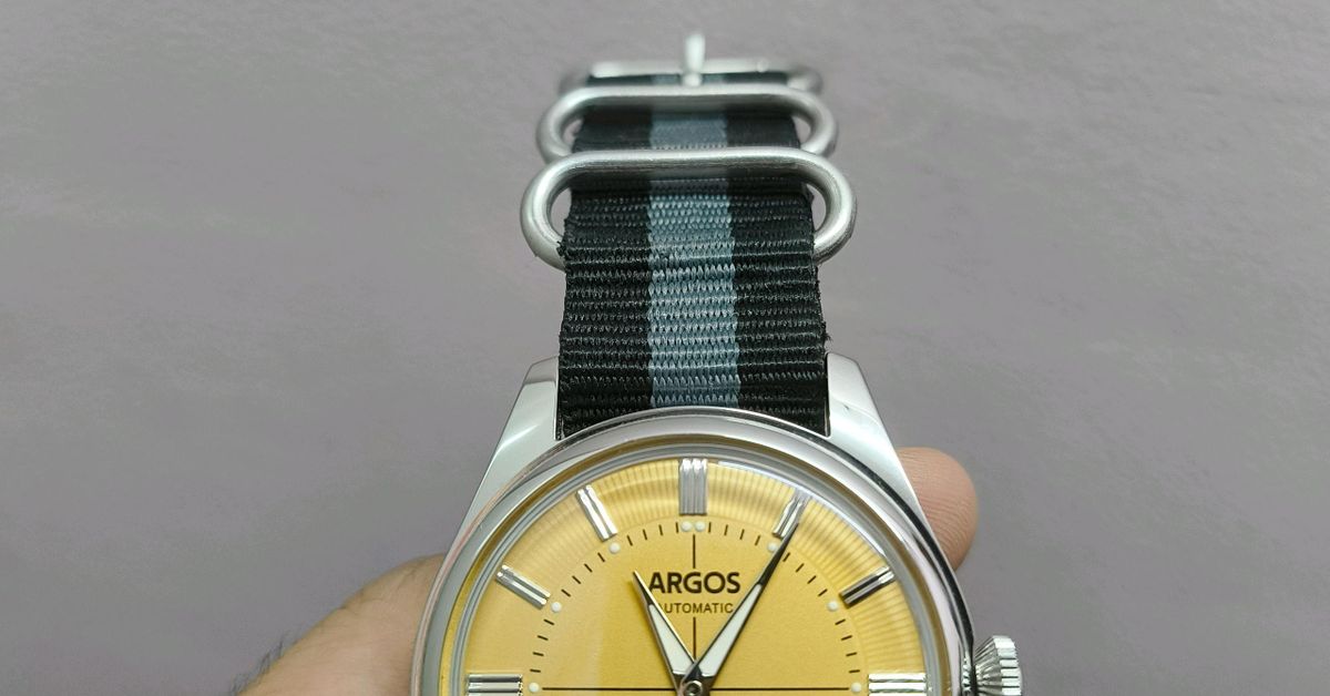 Looking for nato strap colour combo suggestions | WatchCrunch