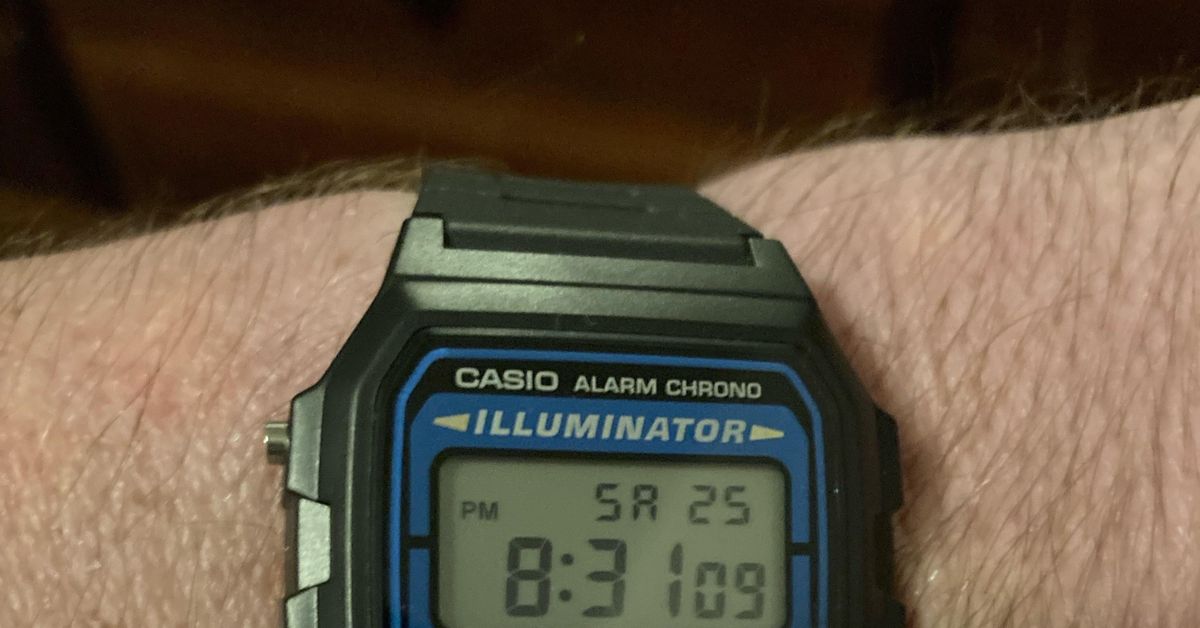Casio F-105 | WatchCrunch