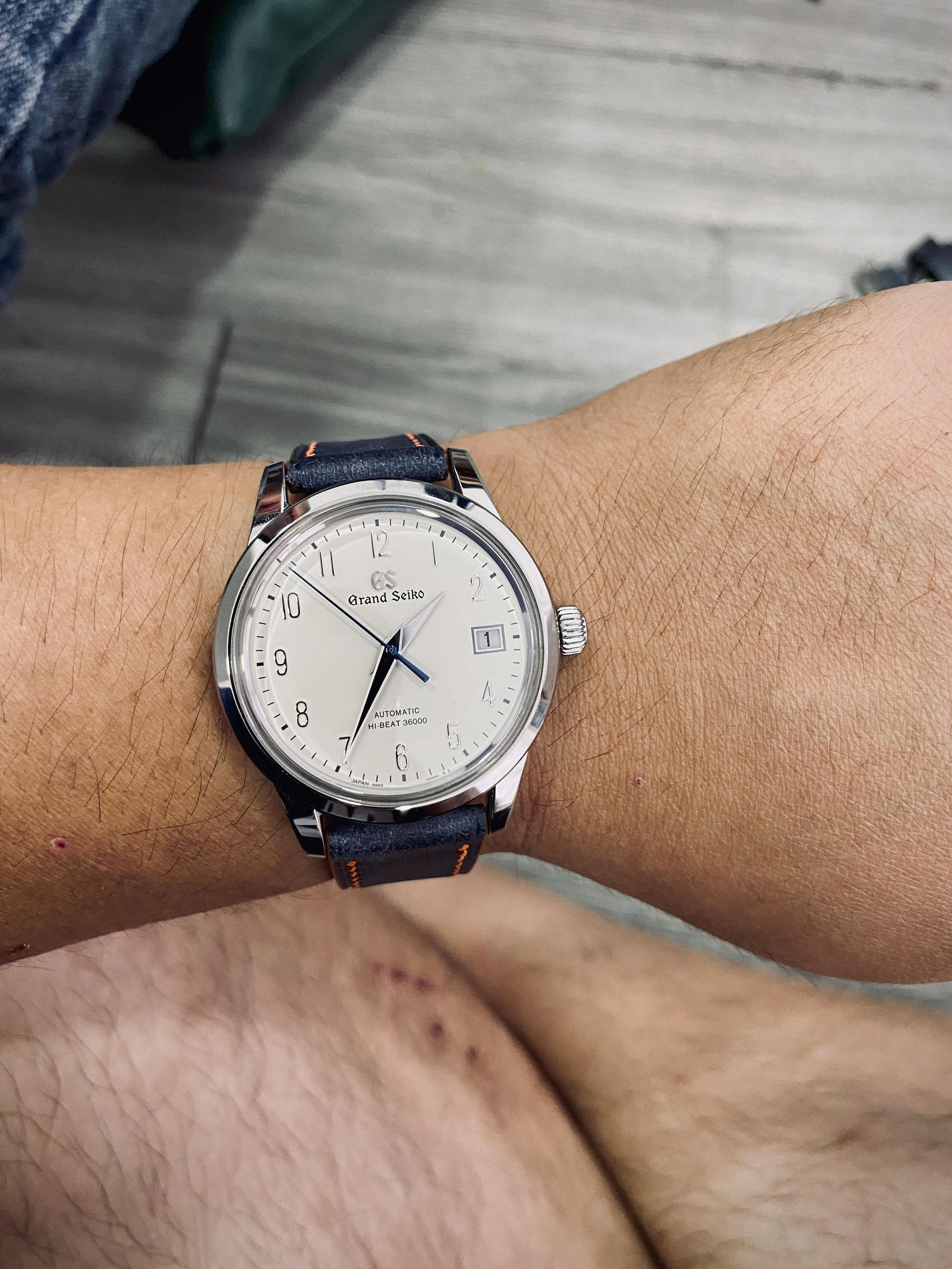 Grand Seiko Elegance SBGH213 - 39.5mm | WatchCrunch